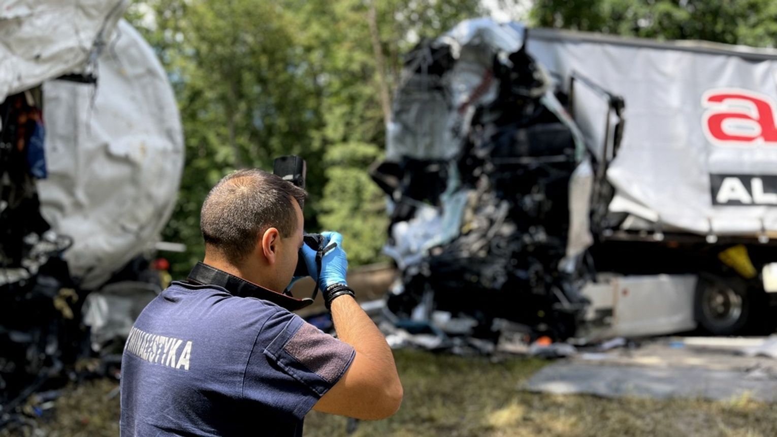 Masakryczny wypadek na DK 10. Nie żyje kierowca cysterny